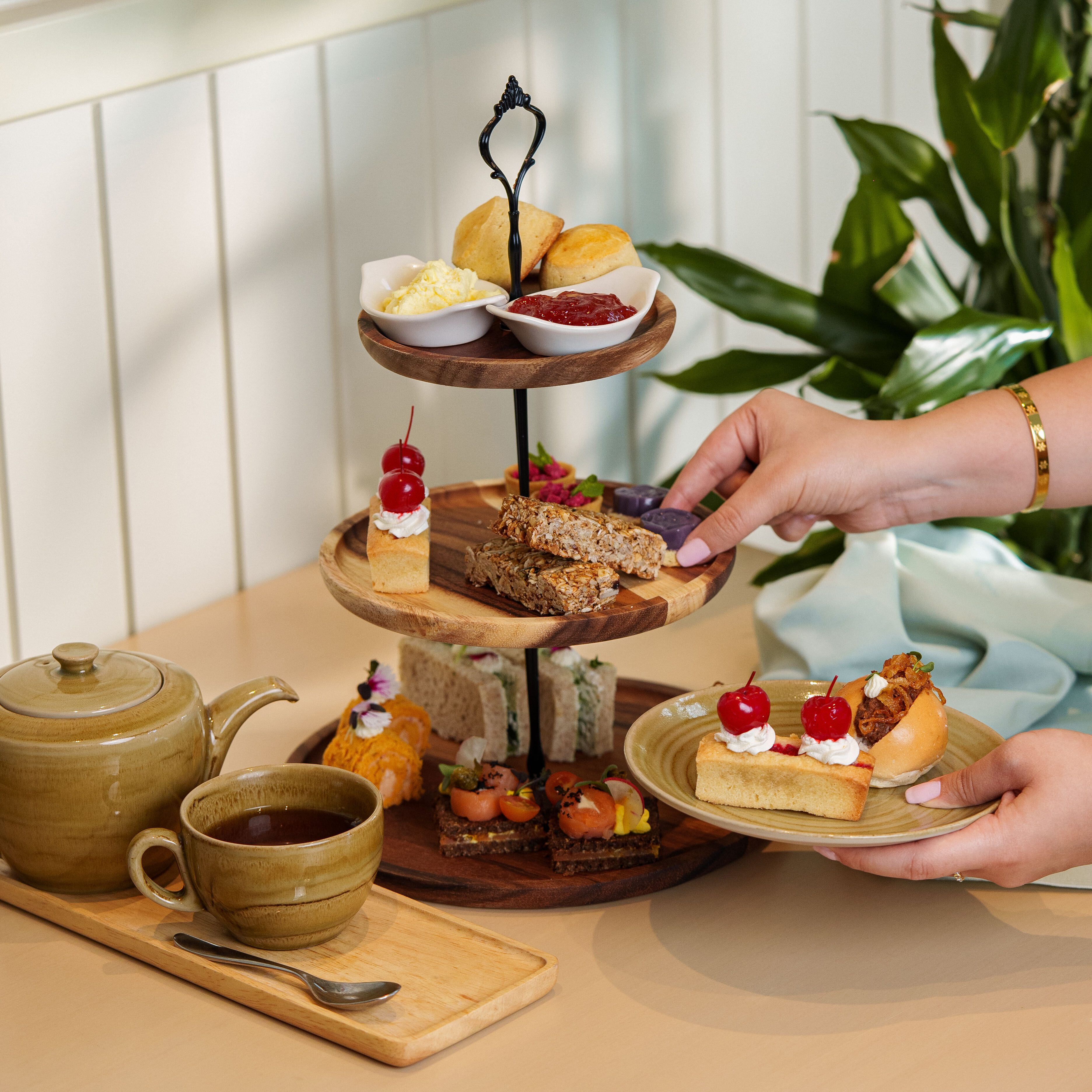 Best afternoon teas in Dubai: the fabulous tea spots!